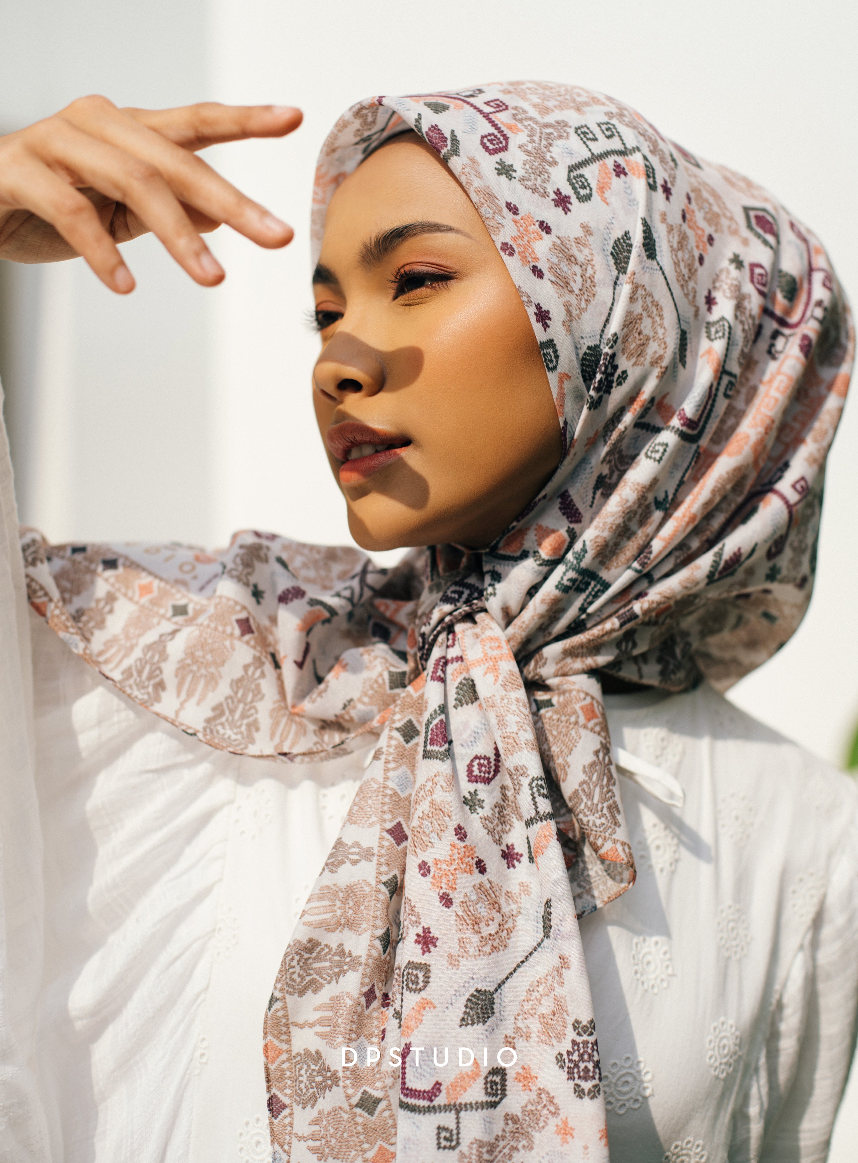 Ni Ayu – DP STUDIO